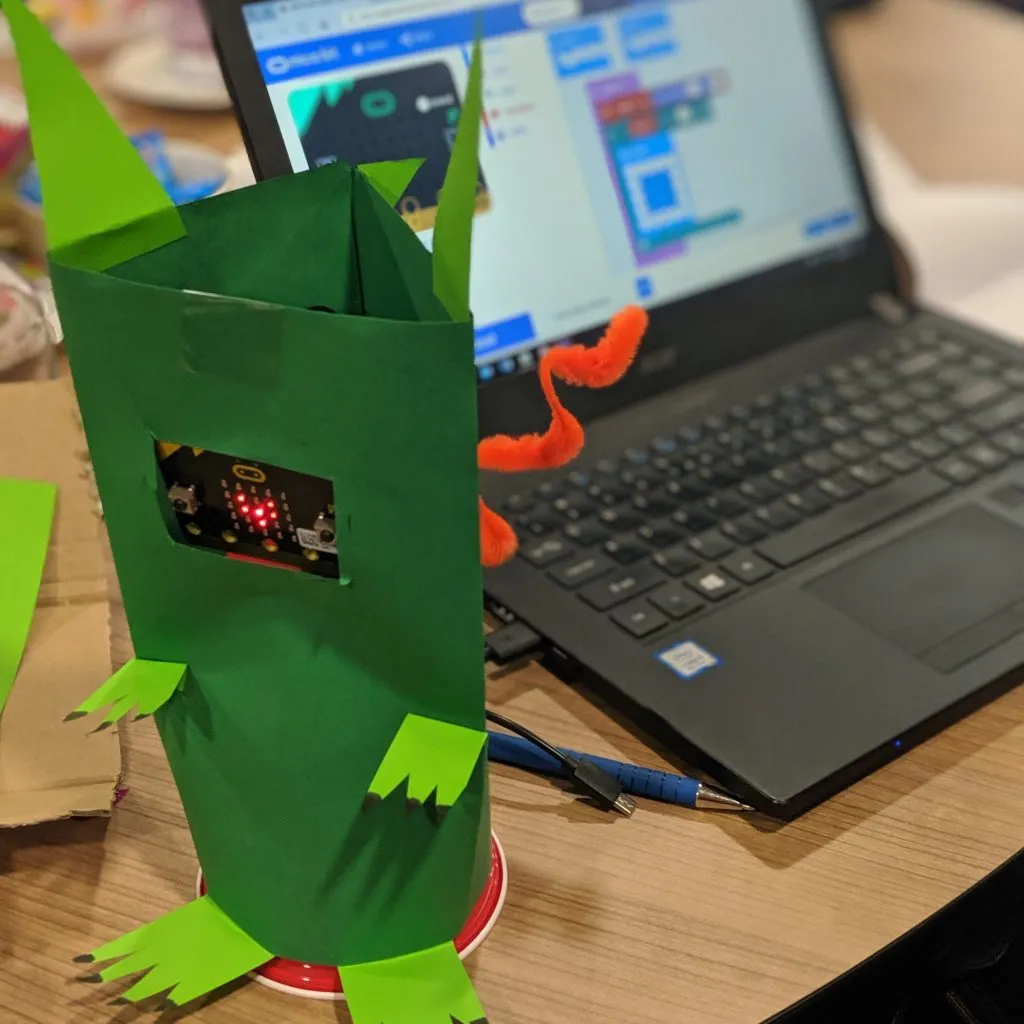 CreaCreating real world solutions with the Micro:bit